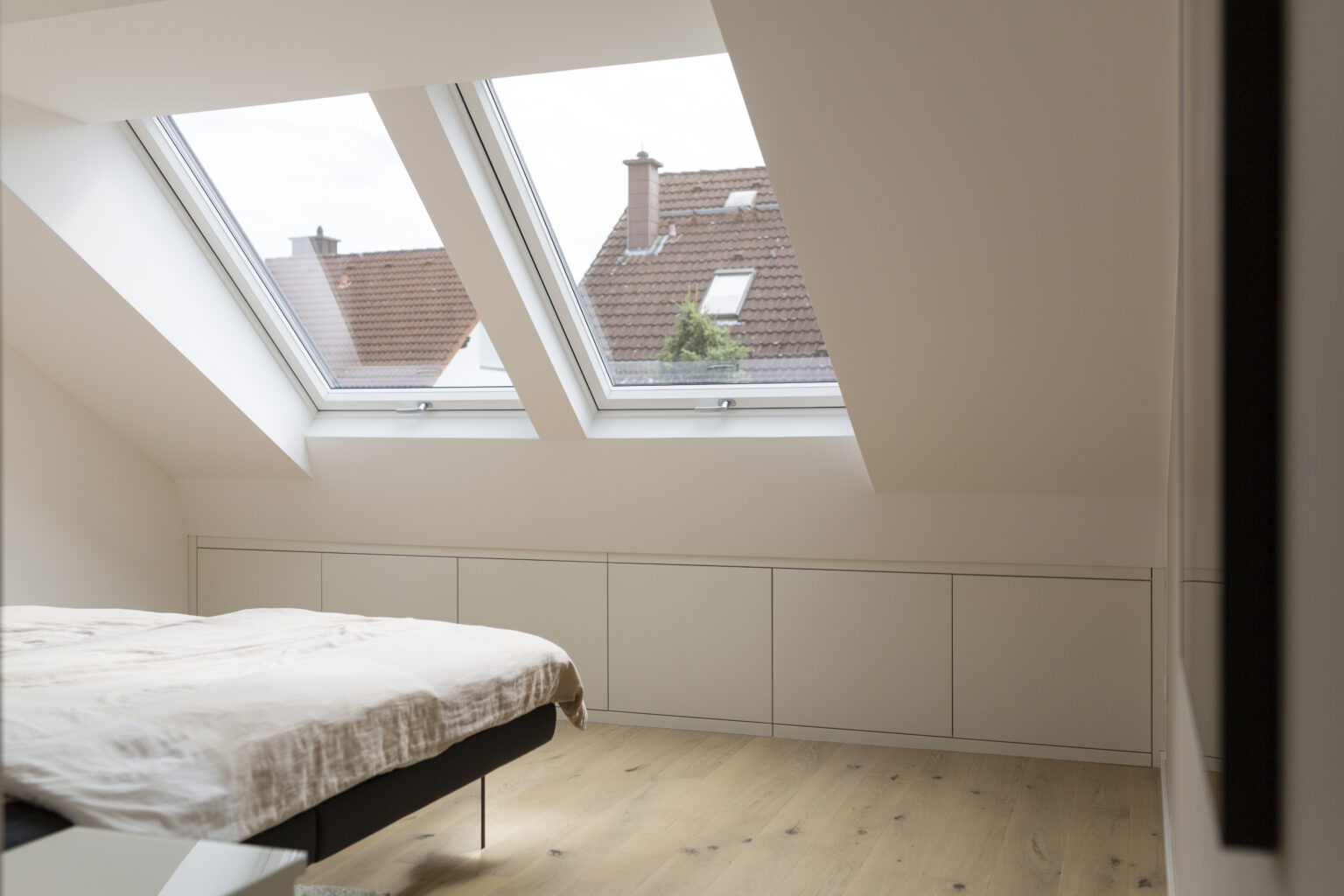 15 Attic Rooms Cleverly Making Use of All Available Space