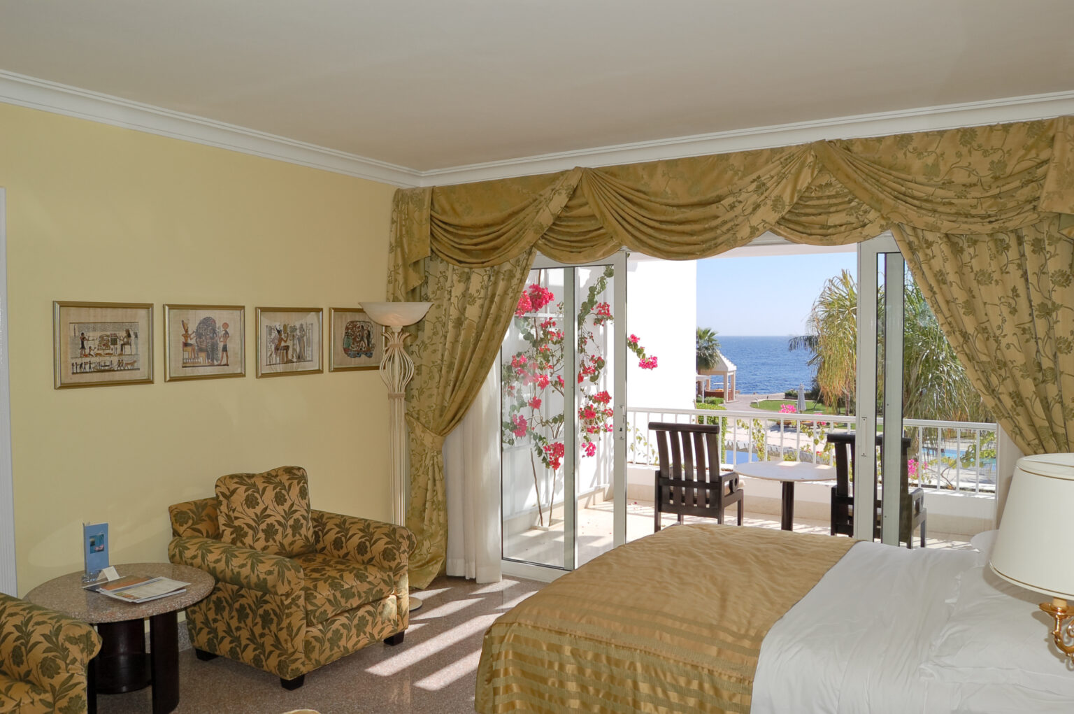 Real Regal Living: 12 Palace Inspired Home Inspirations