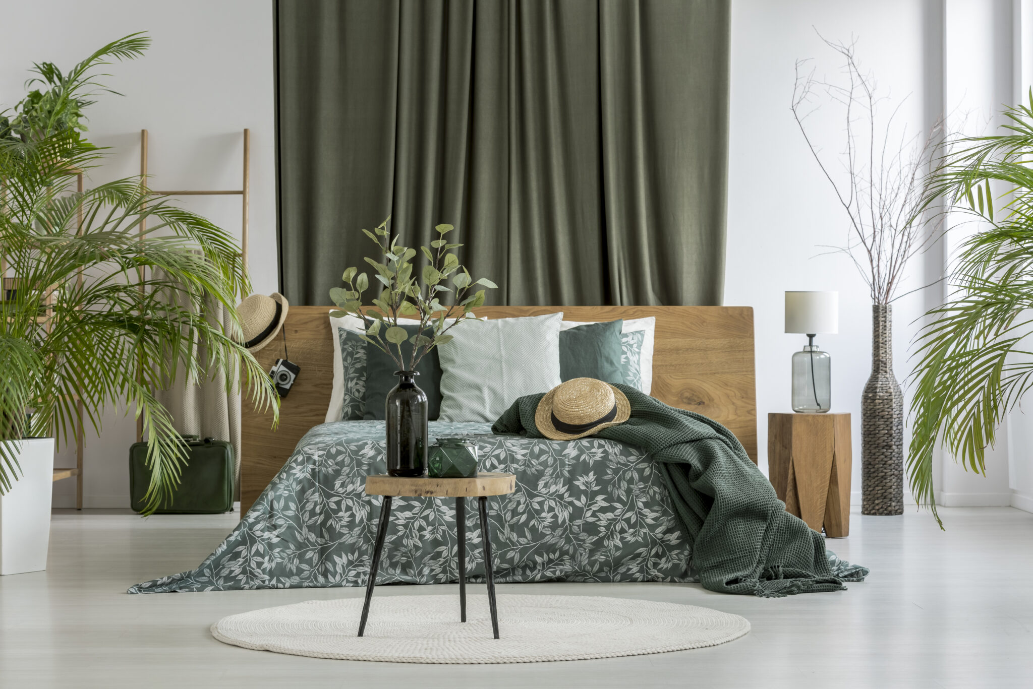 Decorating With Olive Green: 10 Ideas For Fall And Beyond