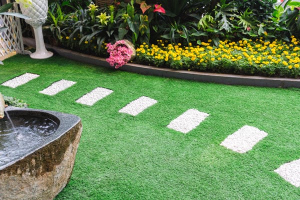 23 Ideas to Perfect Your Landscape Edging | MYMOVE